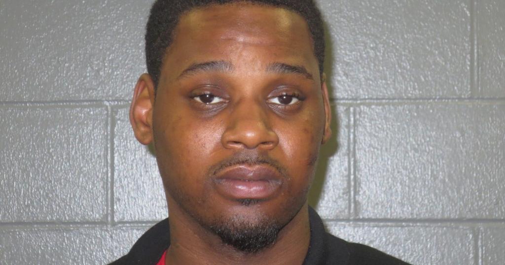 St. Louis ATF agent, informants saved when guns wouldn't fire