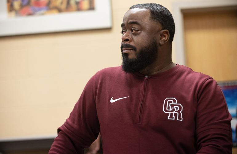 Cardinal Ritter teammates Antwon McKay Jr., Dominique Dixon prepare for ...