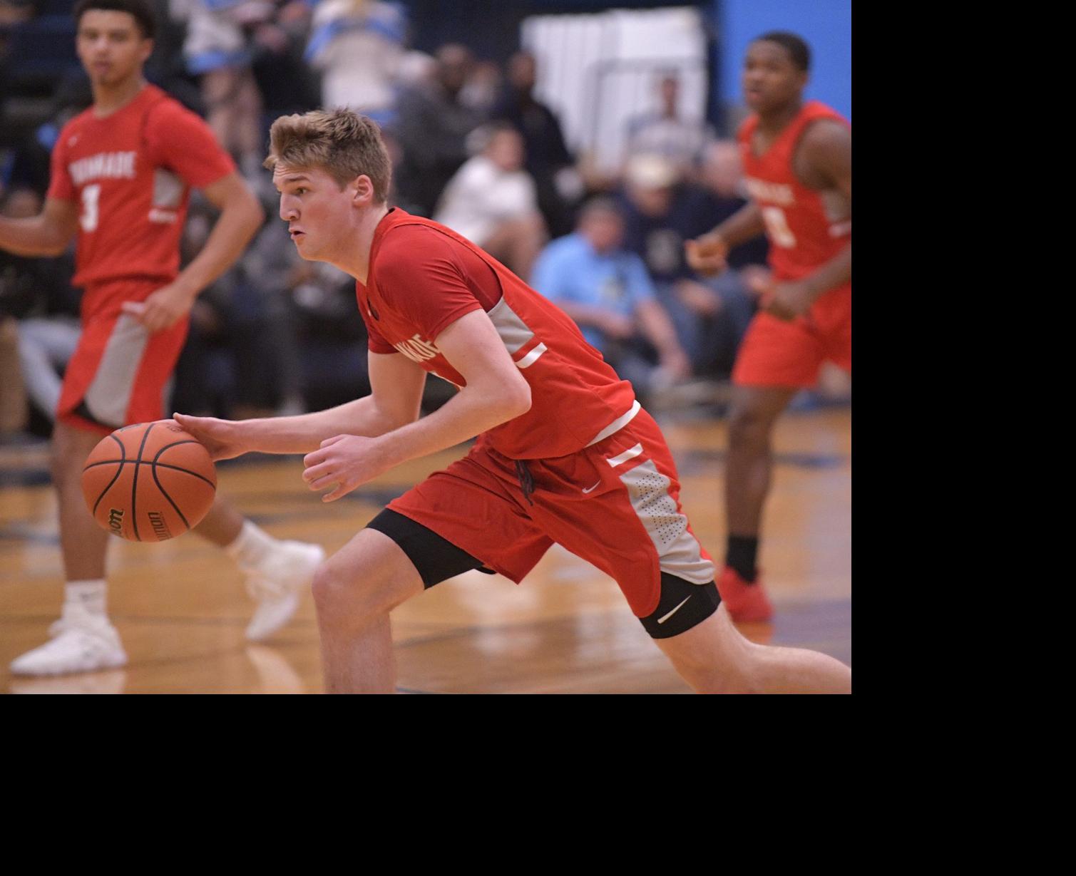 Kasubke, Vickers help lead Chaminade to Belleville East Classic final