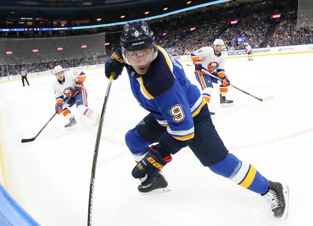 SCOTTIE UPSHALL, Forward