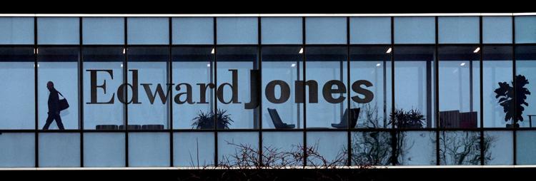 Edward Jones looking to invest in new tech, experts say