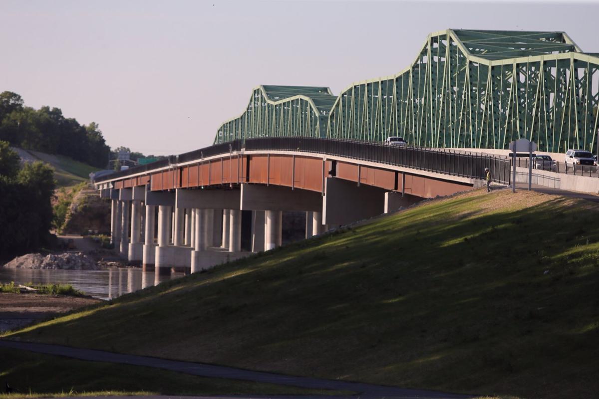 Bicycle-pedestrian path over Missouri River bridges gap between St ...