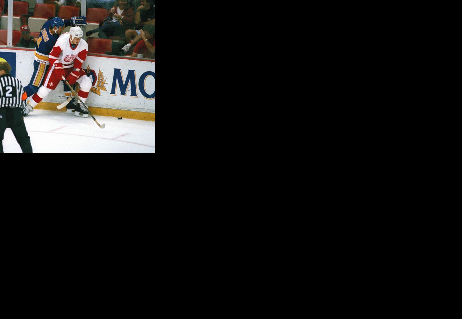 Ex-Blue Zombo is St. Louis' other championship-winning hockey coach