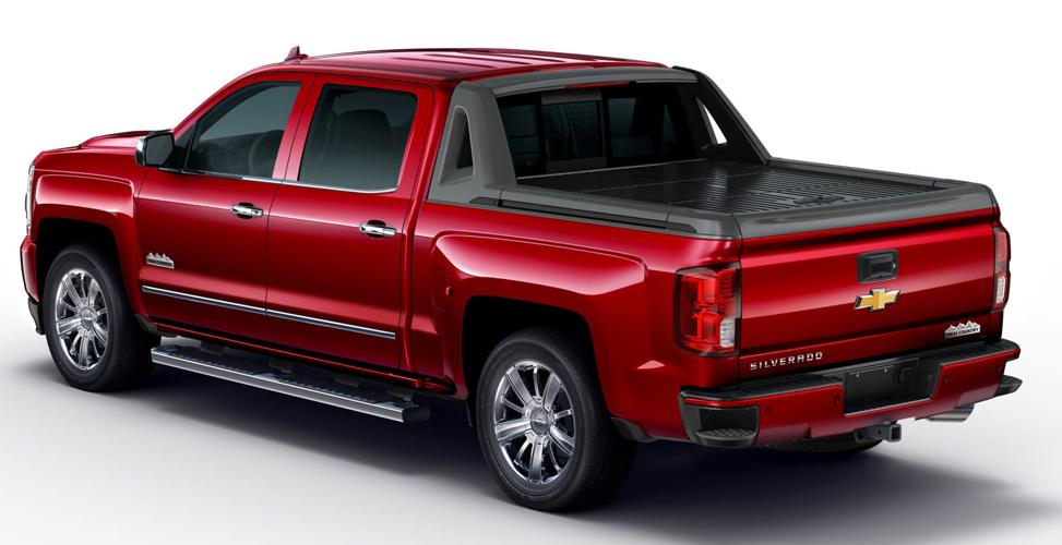 2017 Chevrolet Silverado High Desert: It's sort of Avalanche Lite