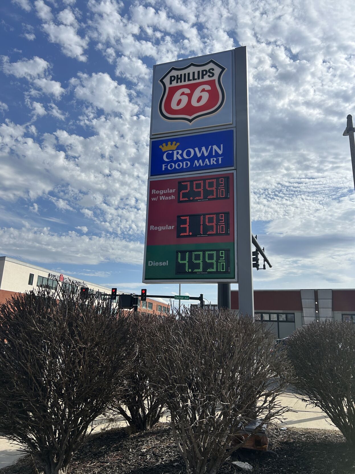 St. Louis gas prices jump as oil shipments cut off near Iran