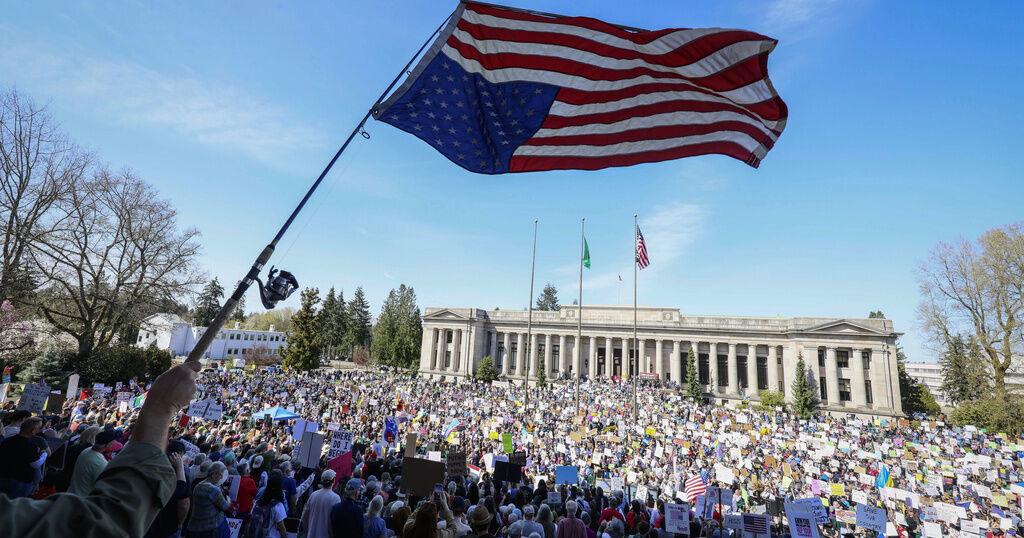 Letter: Famous Holocaust-era poem is chillingly relevant in U.S. today