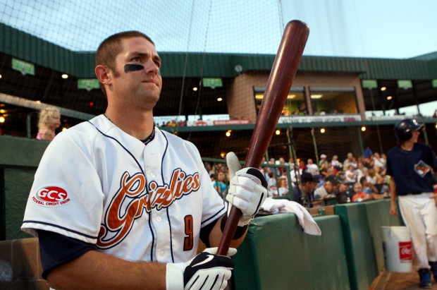 On the lowest rungs of pro baseball, an ex-prospect refuses to give up