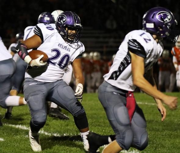 Roundup: Wesclin beats Breese Central, wins first conference title