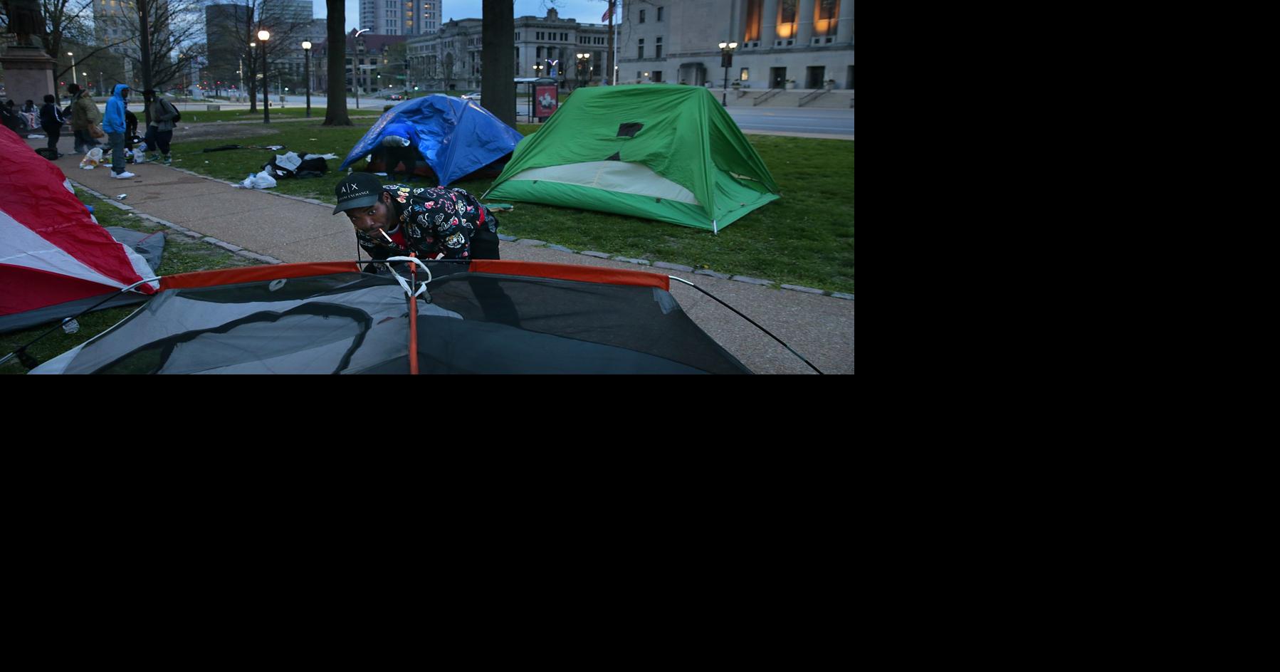 St. Louis homeless get tents and round of support amid virus outbreak