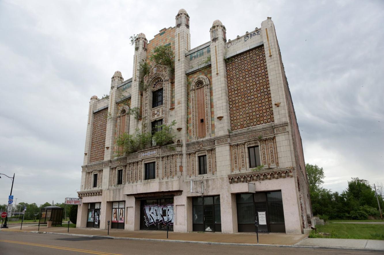 Spivey Building, tallest in East St. Louis, seems destined for demolition