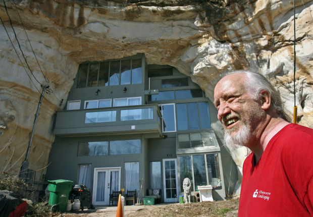 Cave home in Festus up for auction on Sunday