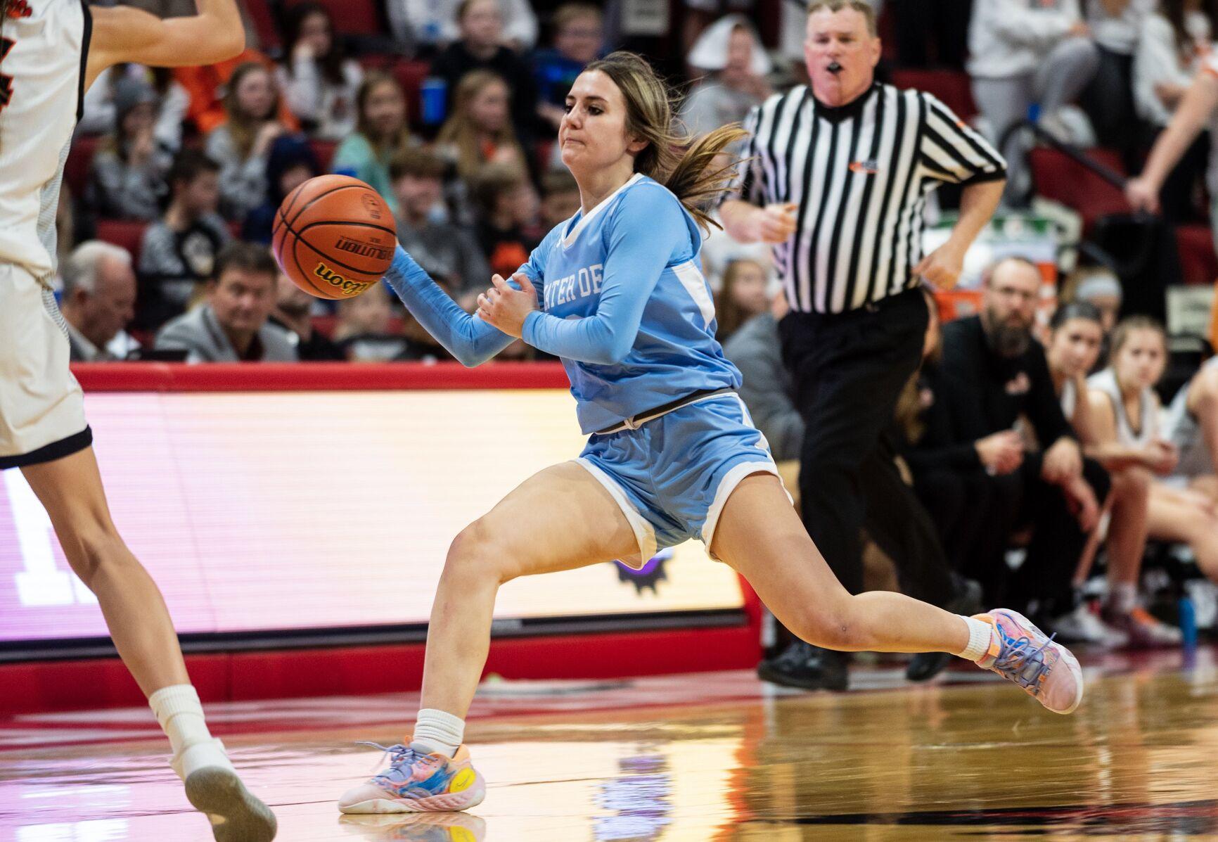 Koerkenmeier's stunning triple-double lifts Mater Dei to first state title