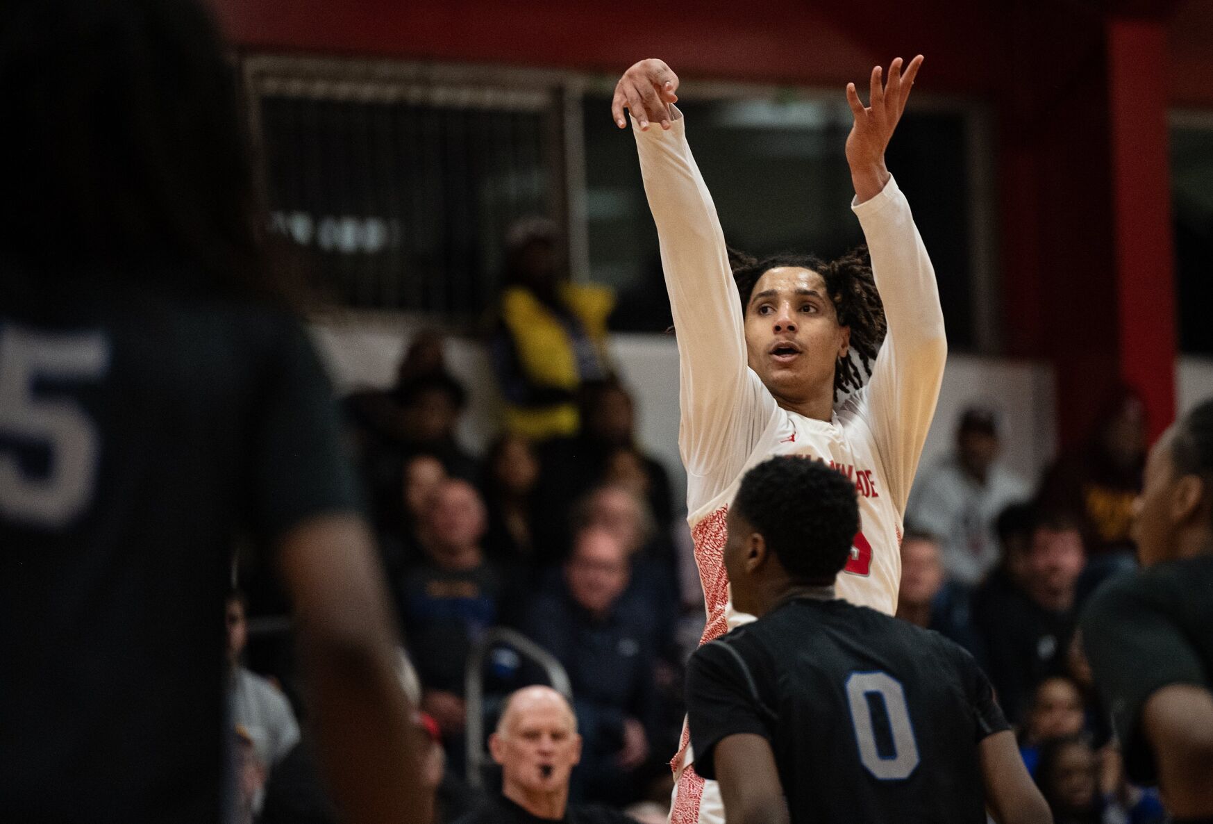 Vashon roars past Chaminade in powerhouse battle to wrap up regular season
