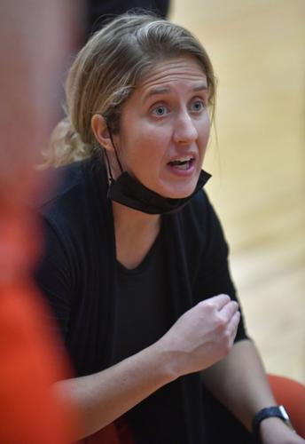 Edwardsville's Happe steps aside as girls basketball coach, remains ...