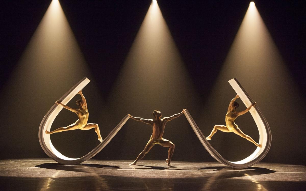 MOMIX brings alchemical mix of dance and illusion to St. Louis