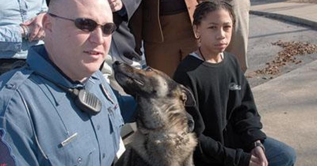 Hoech Middle School goes to the dogs: Hoech staff, students help raise ...