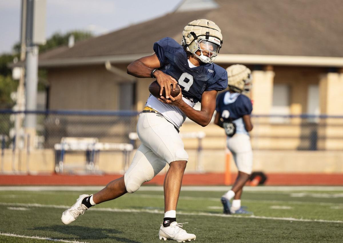 Position switch to tight end helps Holt's Gabe Cunningham blossom: No. 27