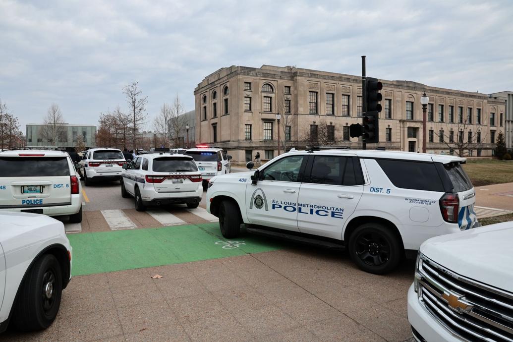 Police find no one with weapon on WashU campus in St. Louis
