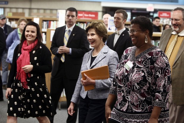 Laura Bush visits Bridgeton library teen center