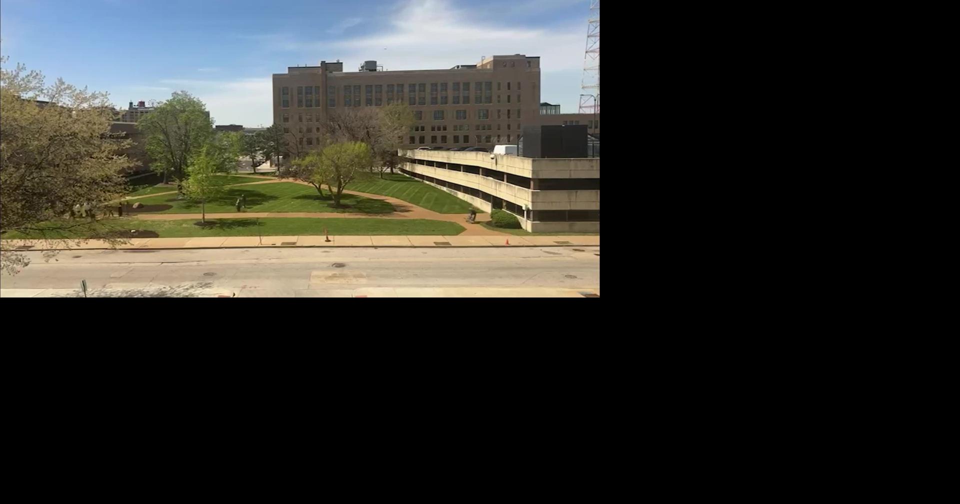 Time lapse: daylight dimming in St. Louis during eclipse totality