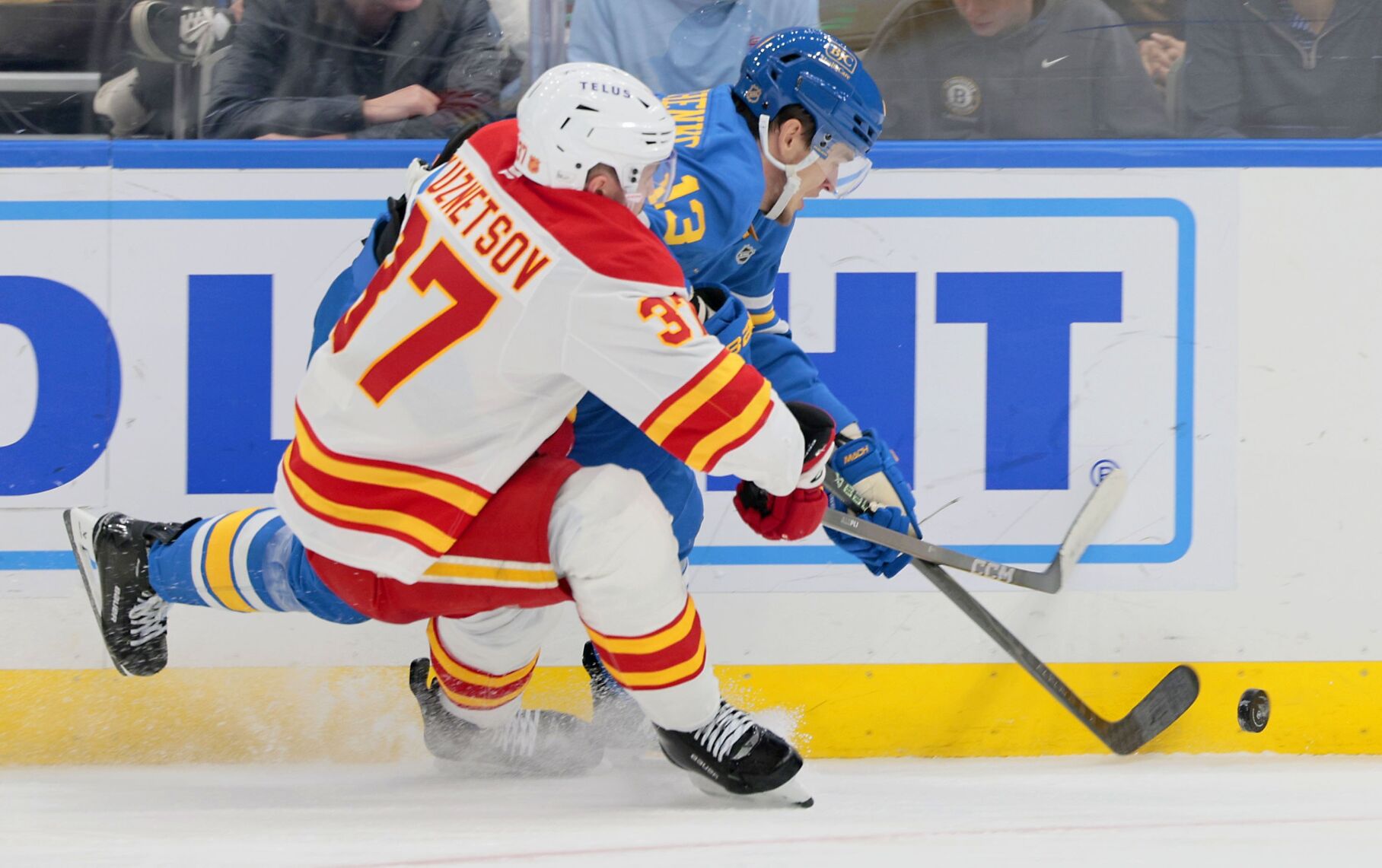 Fourth line sparks Blues to win over sputtering Flames