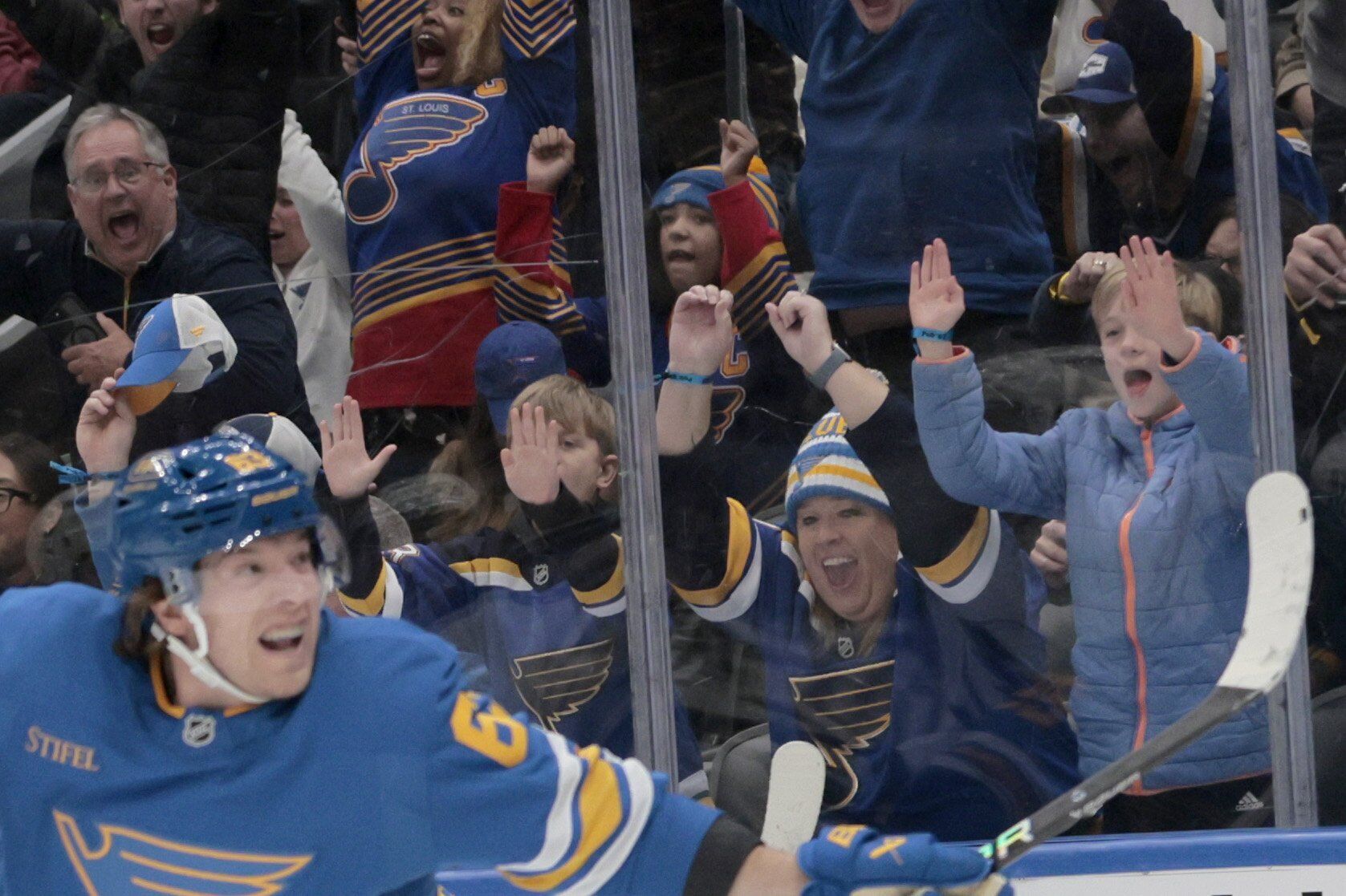 Blues, Jim Montgomery strike right notes in shootout win over Lightning