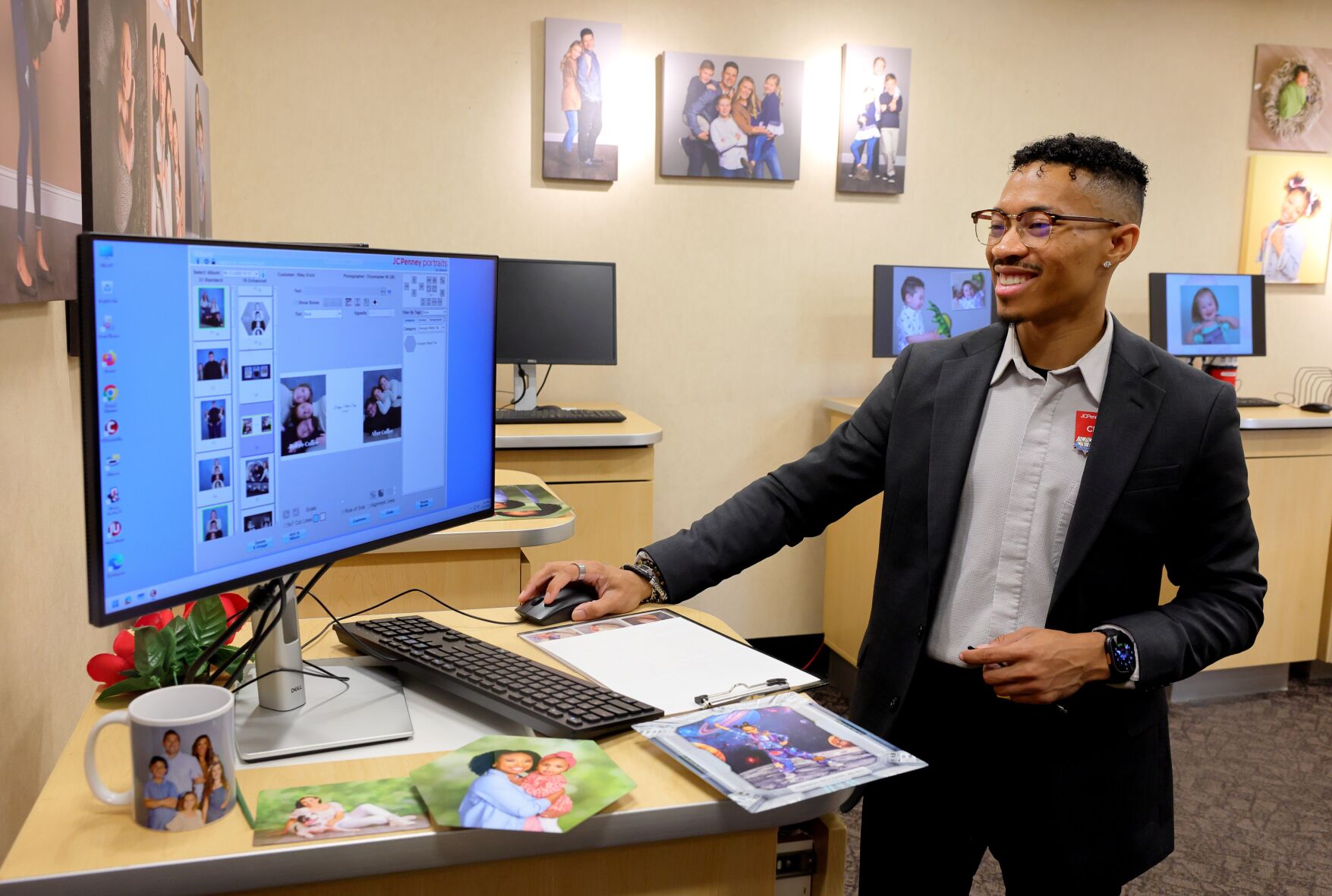 St. Louis JCPenney Portrait photographer captures memories, awkward ...