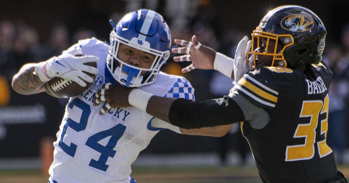 Late Penalty Spoils Mizzou Footballs Comeback Against Kentucky In
