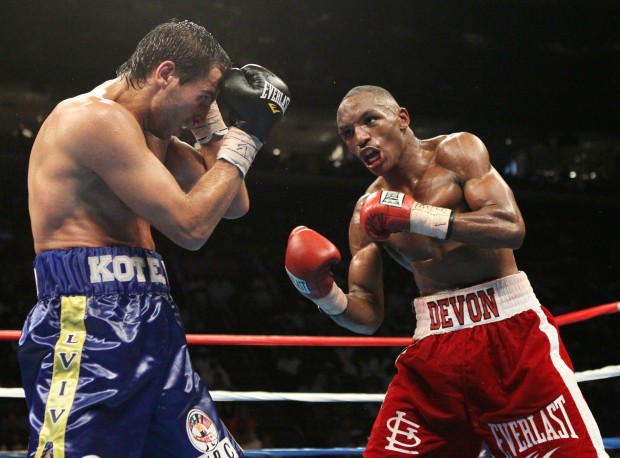 Devon Alexander keeps his eyes on the prize