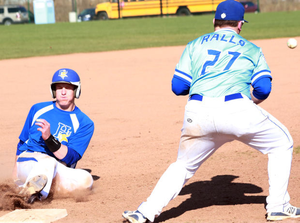 Francis Howell holds off Westminster for Midwest Classic title