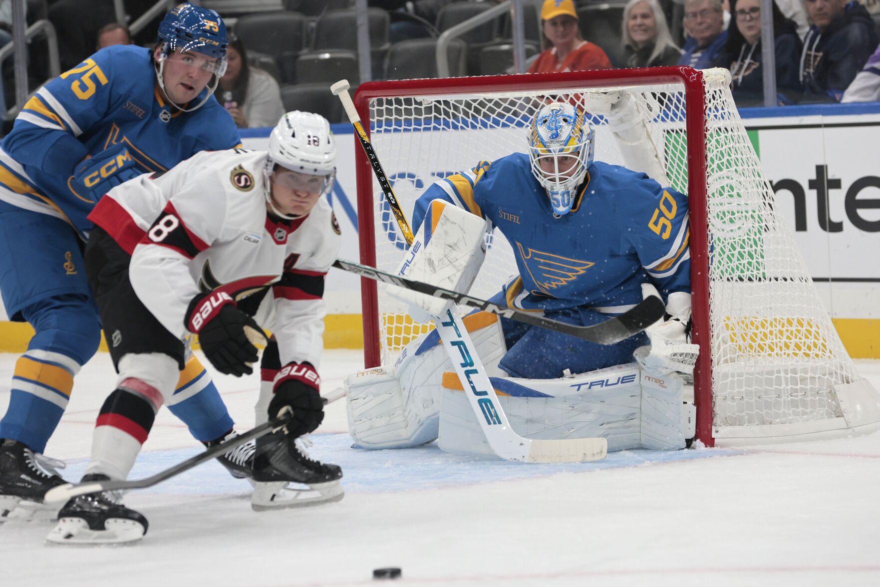 Blues goalies Jordan Binnington, Joel Hofer split time more