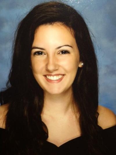 Barat: Courtney Elizabeth Gallagher
