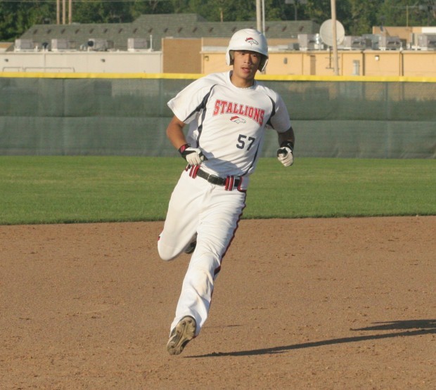 Stallions slug early, hold on late against Capitals