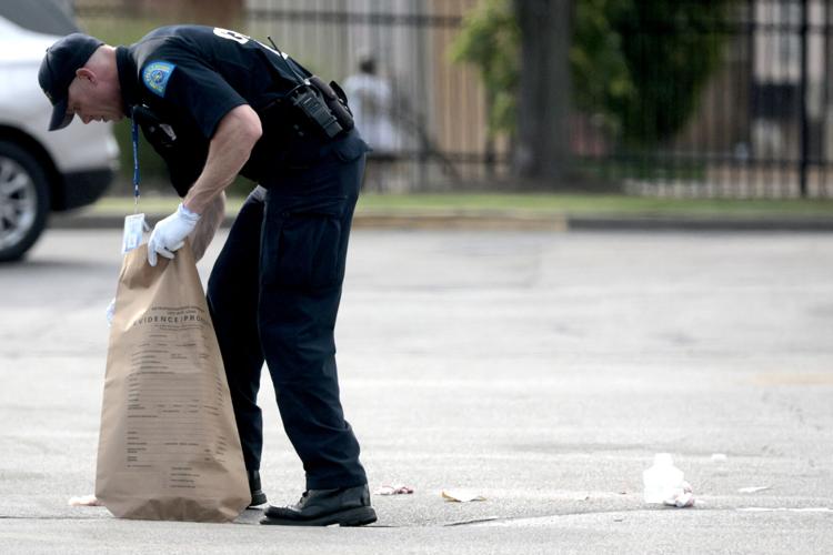 Employee at Wendy's shot dead in St. Louis, another stabbed