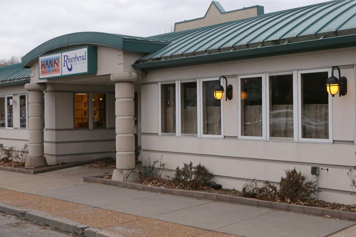 Riverbend Restaurant & Bar closes in Richmond Heights