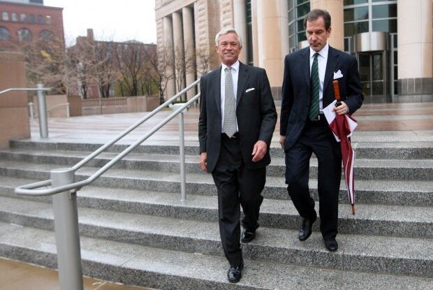 Feds offer plea deals in St. Louis prepaid funeral scam case