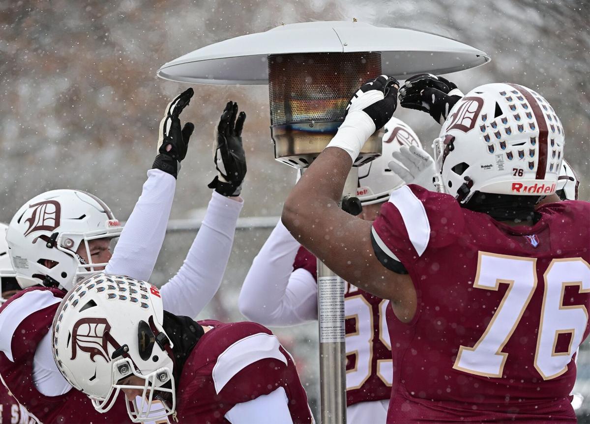 De Smet pulls away from Liberty to reach Class 6 state championship game