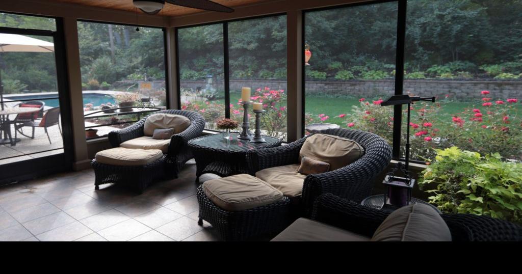 Falling down home inspires Ladue couple to build their dream house