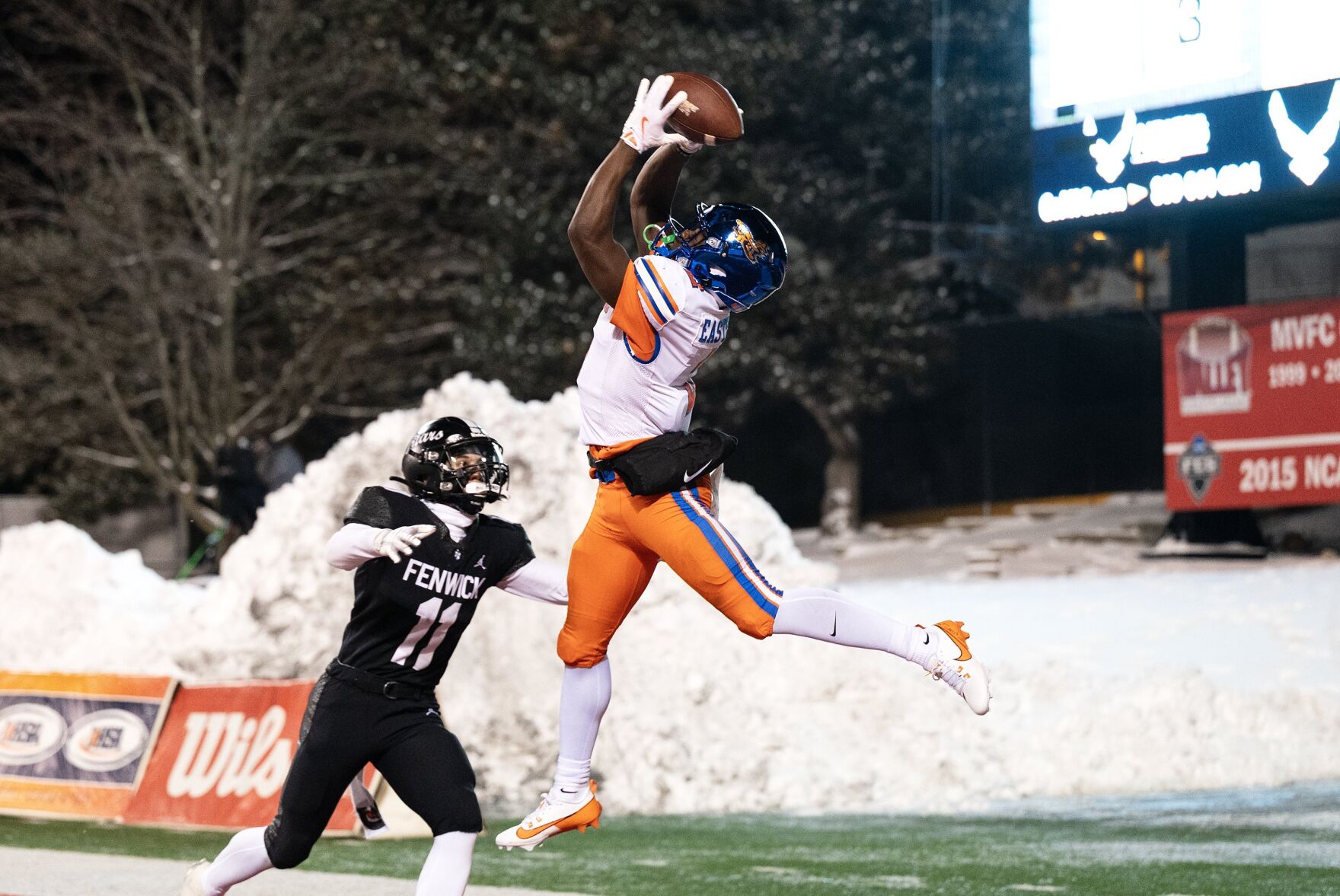 East St. Louis comes up empty down the stretch in Class 6A title game ...