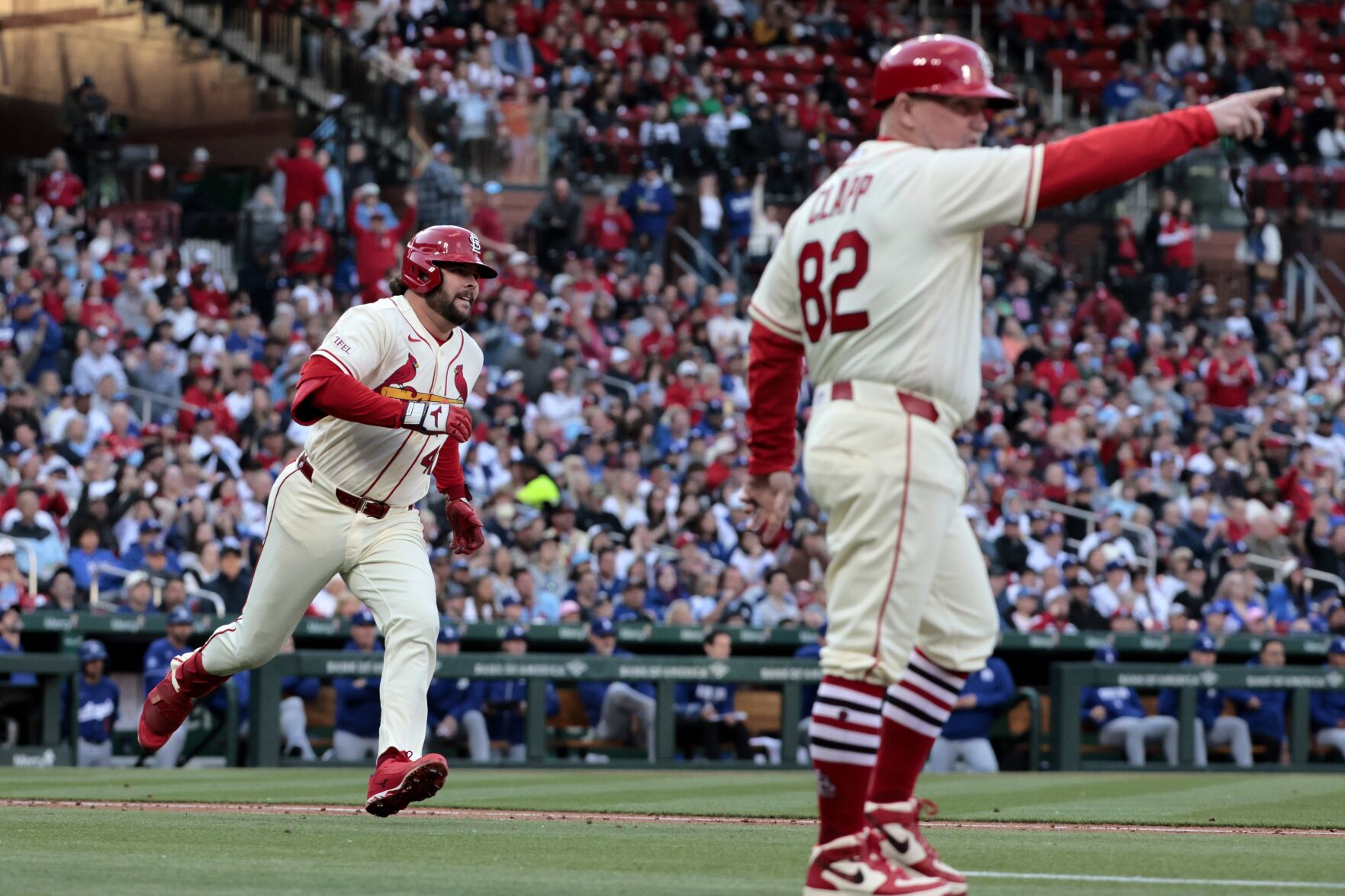 Cardinals middle infield duo flexes defensive muscle in win