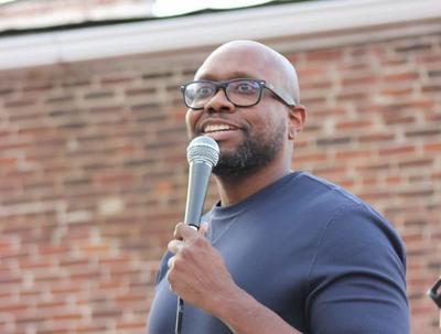 St. Louis comedian Kenny Kinds finds life's a joke