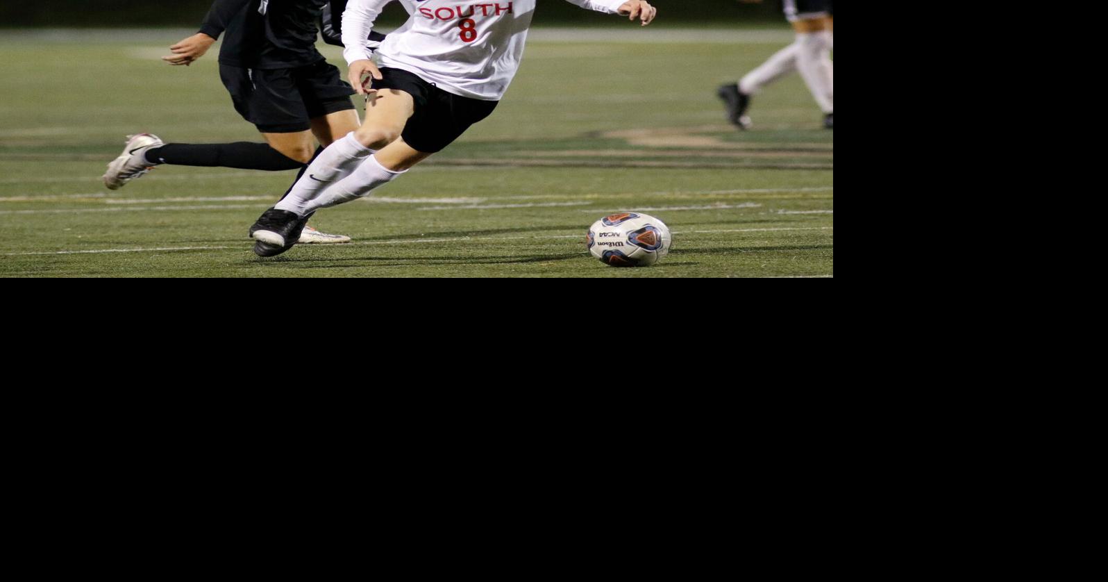 Fort Zumwalt South uses balanced attack to down Fort Zumwalt North