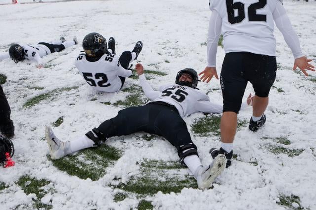 Festus gets past unbeaten Warrenton to advance to program's first state ...