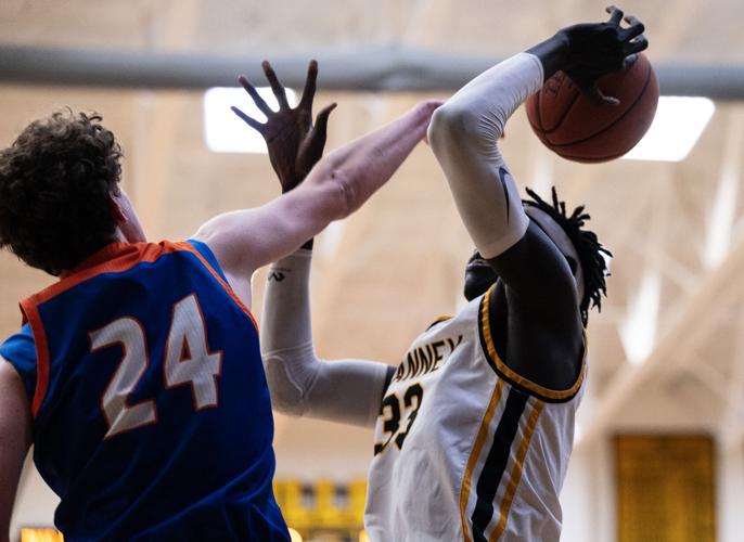 SLUH's first win over De Smet since 2018 one of many upsets: Boys ...