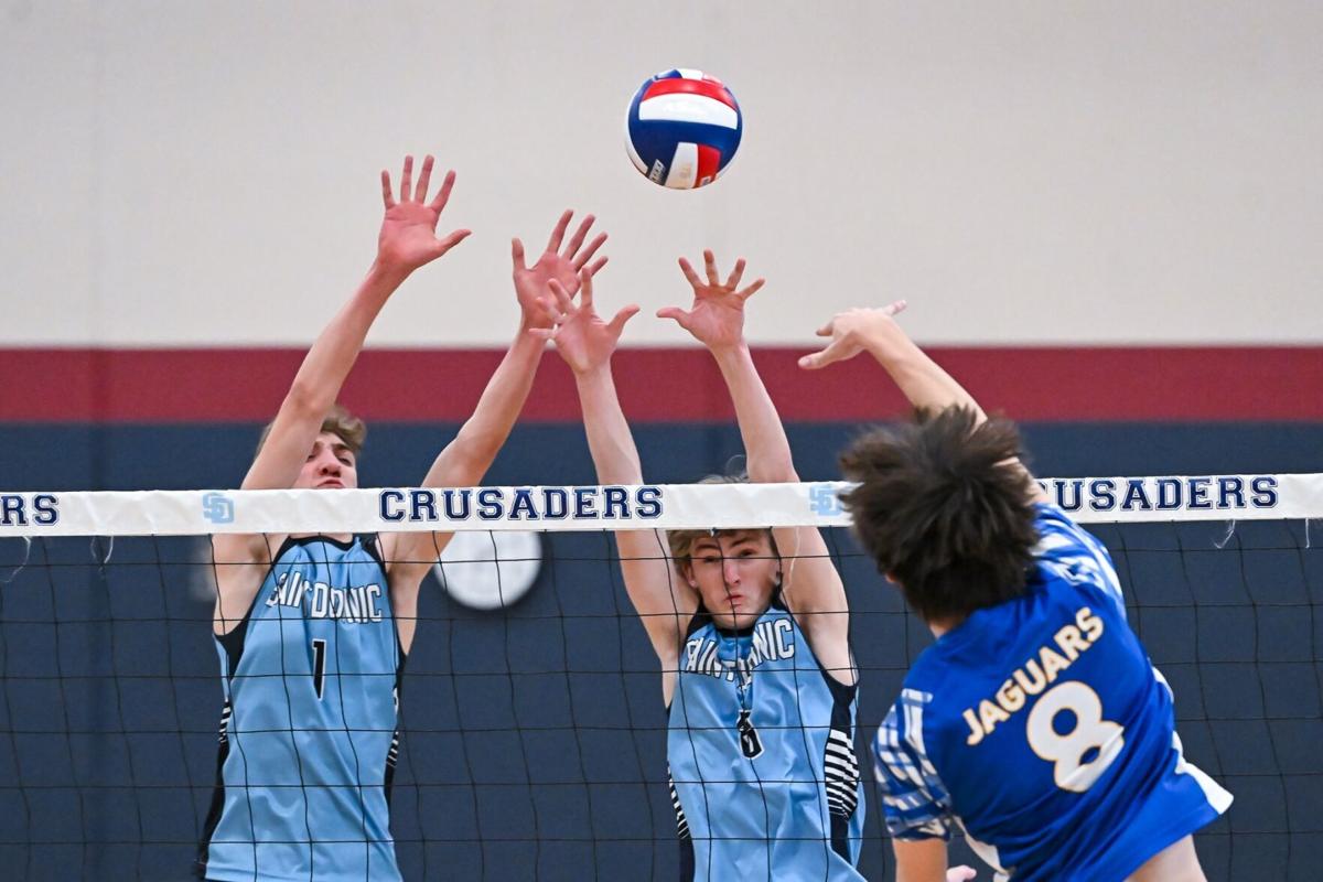 St. Dominic attack off to a good start with opening sweep of Seckman