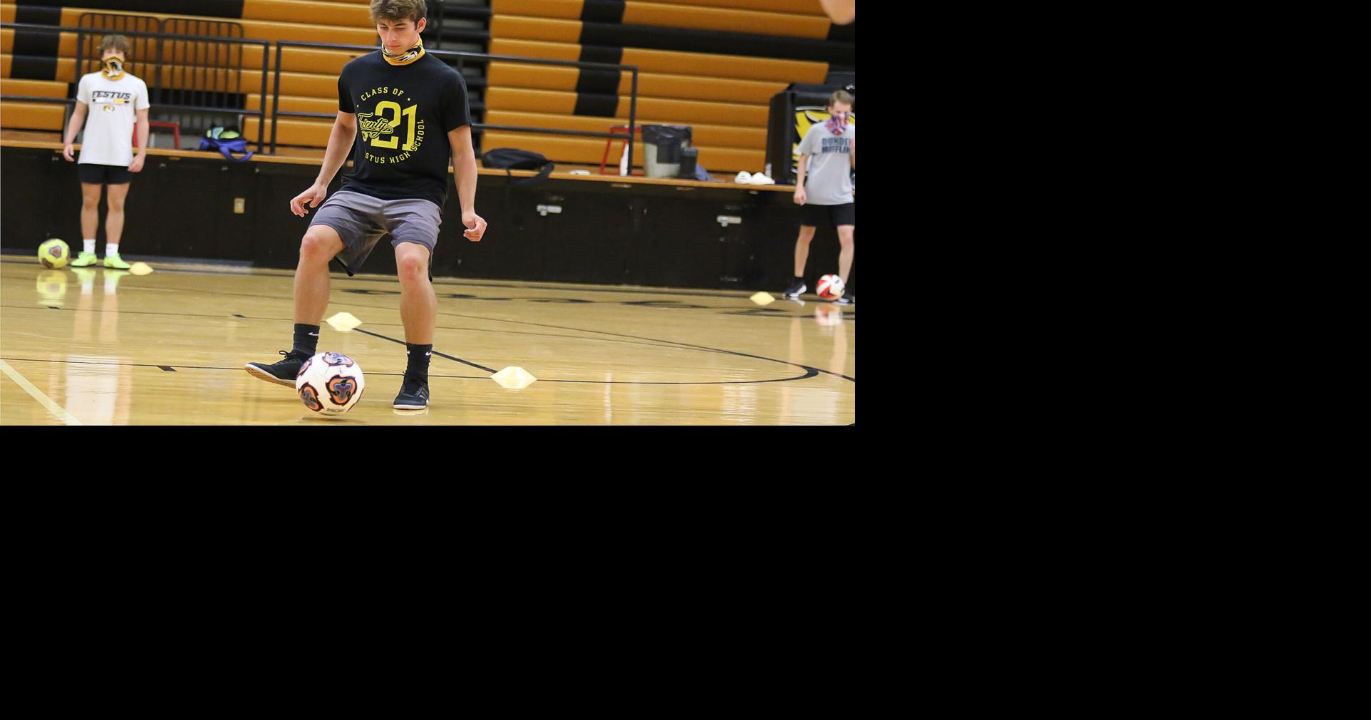 Festus tries to stay on winning track behind Bell