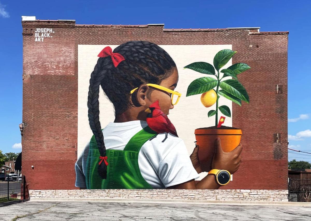Made in St. Louis: Artist uses spray paint for hyper-realistic murals