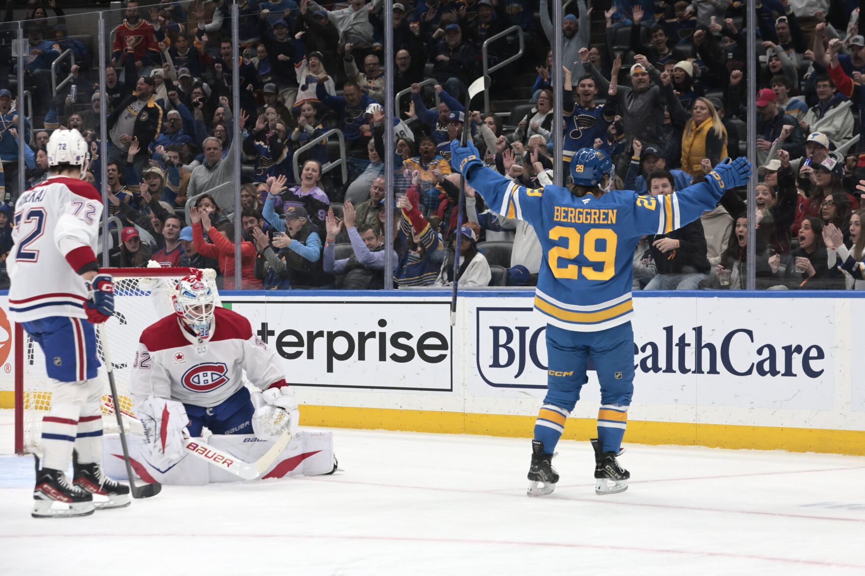 How Jordan Binnington guided the Blues past Montreal to sweep back-to-back