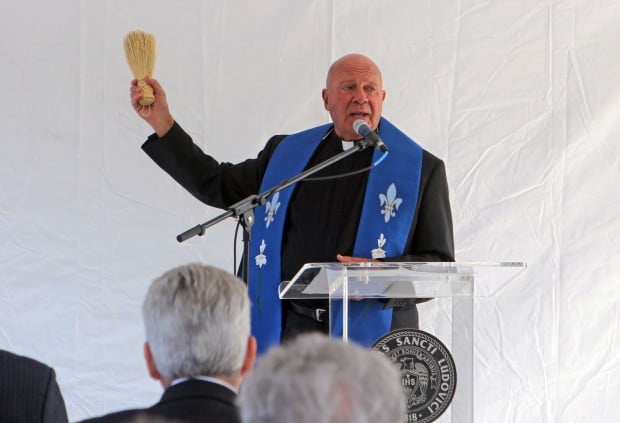 SLU hires Fred Pestello as next president