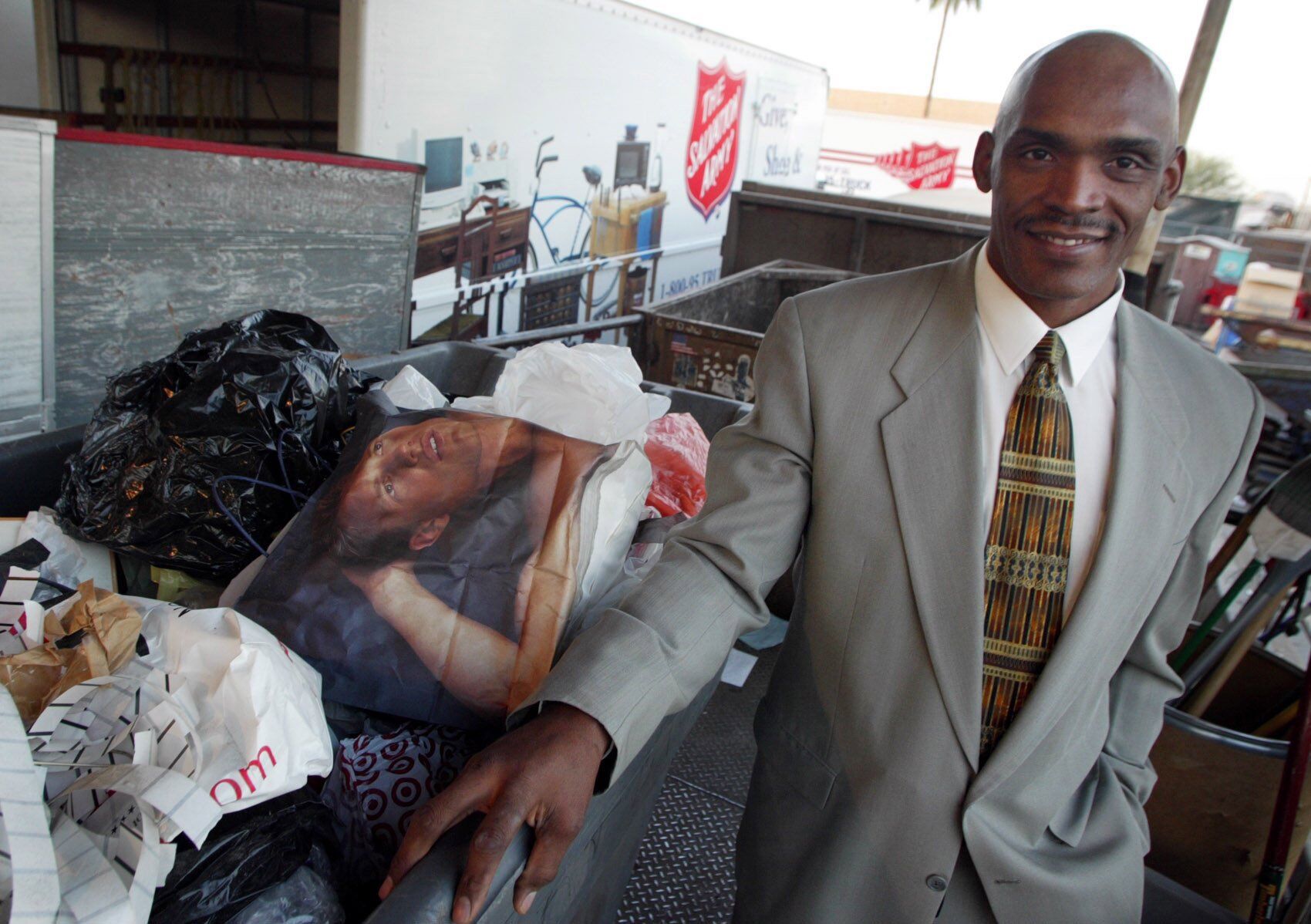 Luis Sharpe, former St. Louis football Cardinal who battled addiction ...